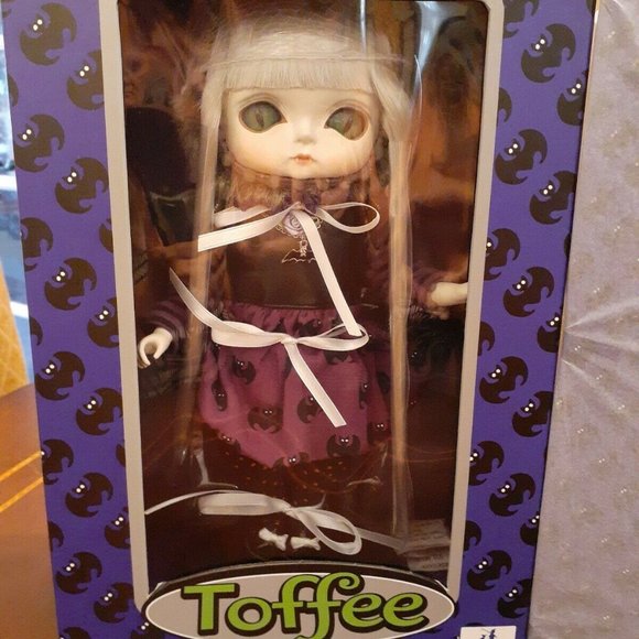 Huckleberry Comicon | Other | New 209 Comic Con Artist Proof Toffee ...